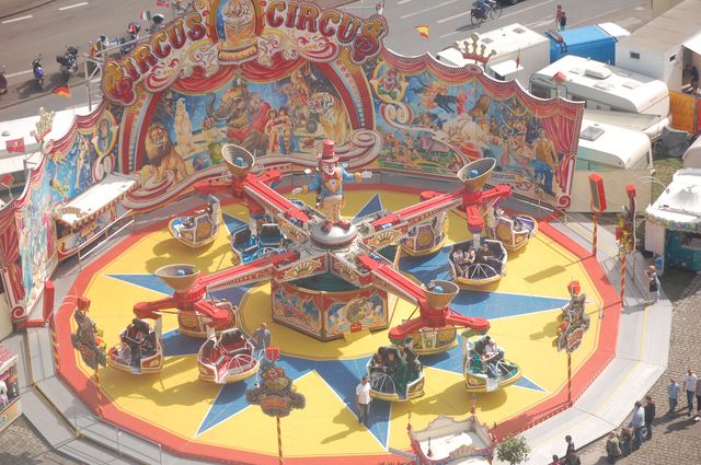 Cranger Kirmes - Circus Circus - Medienwerkstatt-Wissen © 2006-2026 ...
