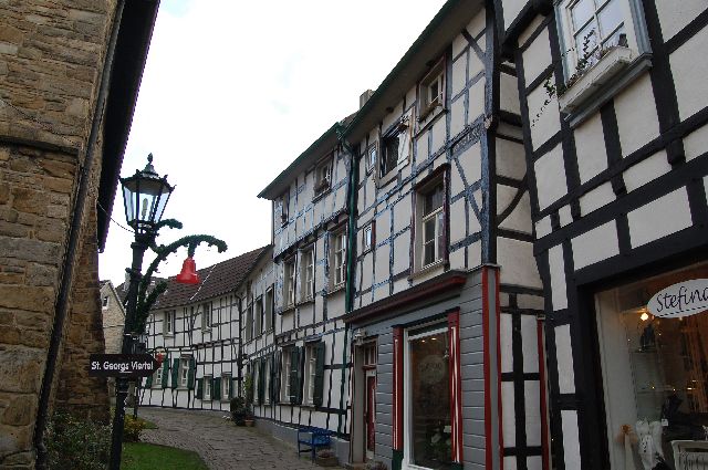 Kirchplatz - allgemein - Medienwerkstatt-Wissen © 2006-2025 Medienwerkstatt