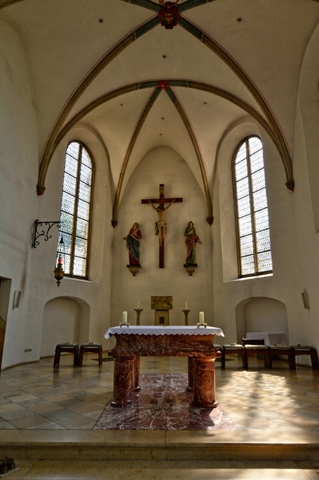 Katholische Pfarrkirche St. Johannes Evangelist - Fotos 1 - Medienwerkstatt-Wissen © 2006-2025 ...