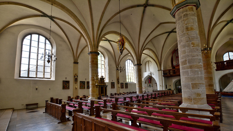 Katholische Pfarrkirche St. Johannes Evangelist - Fotos 2 - Medienwerkstatt-Wissen © 2006-2024 ...