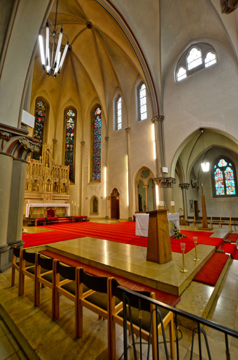 Katholische Kirche St. Aposteln - Fotos 2 - Medienwerkstatt-Wissen © 2006-2025 Medienwerkstatt