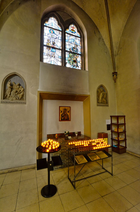 Katholische Kirche St. Aposteln - Fotos 2 - Medienwerkstatt-Wissen © 2006-2025 Medienwerkstatt