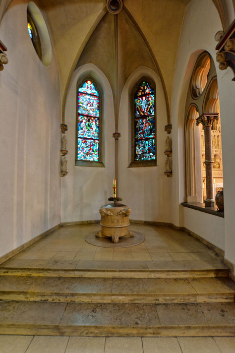 Katholische Kirche St. Aposteln - Fotos 2 - Medienwerkstatt-Wissen © 2006-2025 Medienwerkstatt