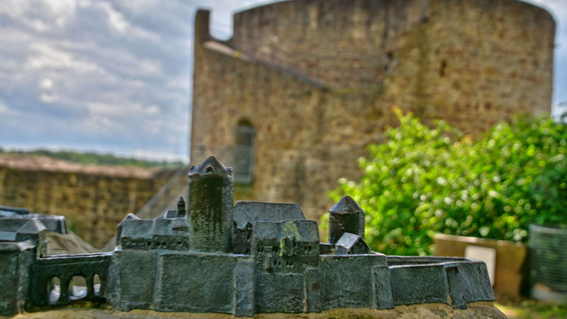 Ruine Burg Blankenberg - Fotos 4 - Medienwerkstatt-Wissen © 2006-2026 ...