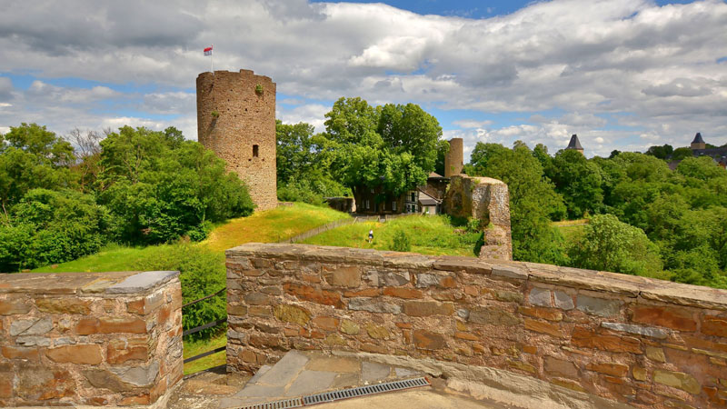 Ruine Burg Blankenberg - Fotos 5 - Medienwerkstatt-Wissen © 2006-2026 ...