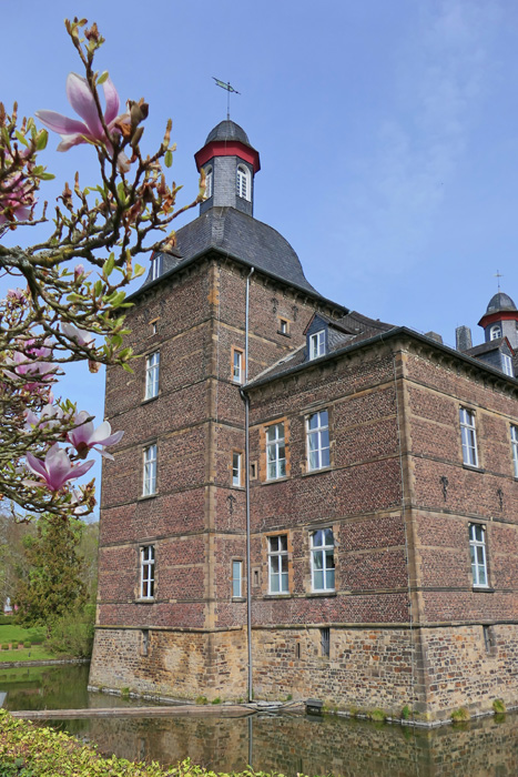 Wasserschloss Hugenpoet - Fotos 2 - Medienwerkstatt-Wissen © 2006-2025 Medienwerkstatt