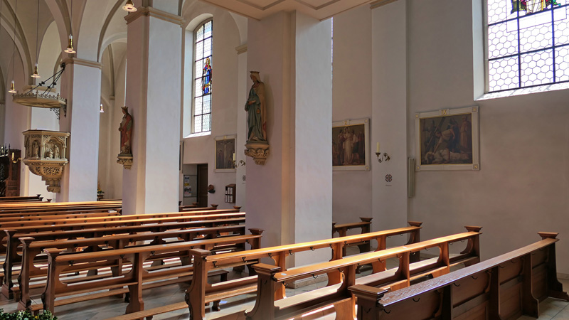 Katholische Pfarrkirche St. Mauritius - Fotos 2 - Medienwerkstatt-Wissen © 2006-2025 Medienwerkstatt