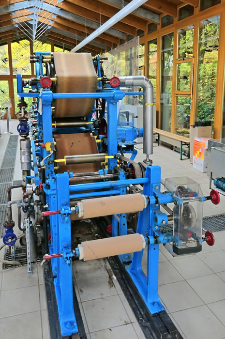 Papiermaschine - allgemein - Medienwerkstatt-Wissen © 2006-2025 Medienwerkstatt