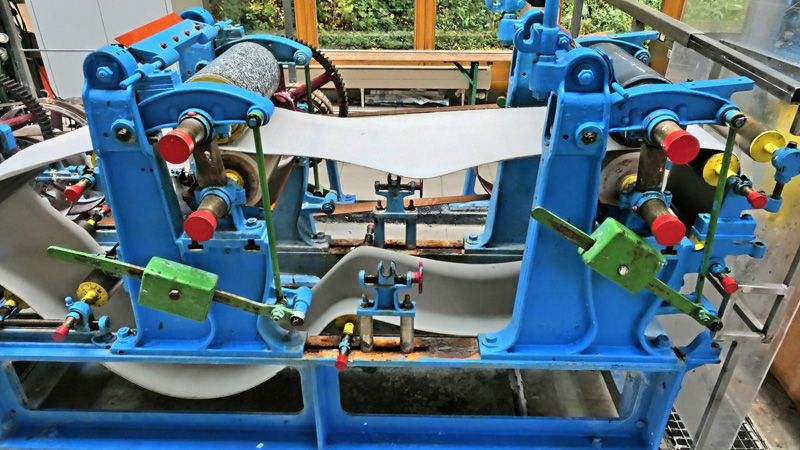 Papiermaschine - Fotos - Medienwerkstatt-Wissen © 2006-2025 Medienwerkstatt