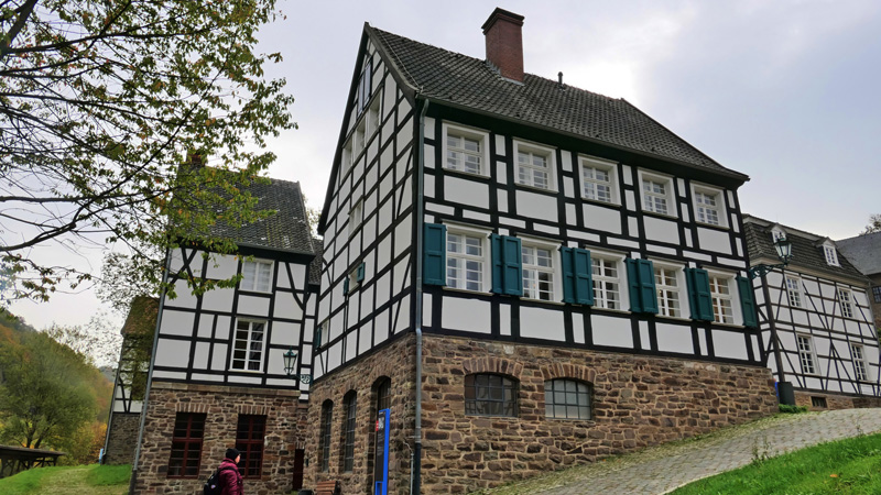 Achatschleiferei - Medienwerkstatt-Wissen © 2006-2025 Medienwerkstatt