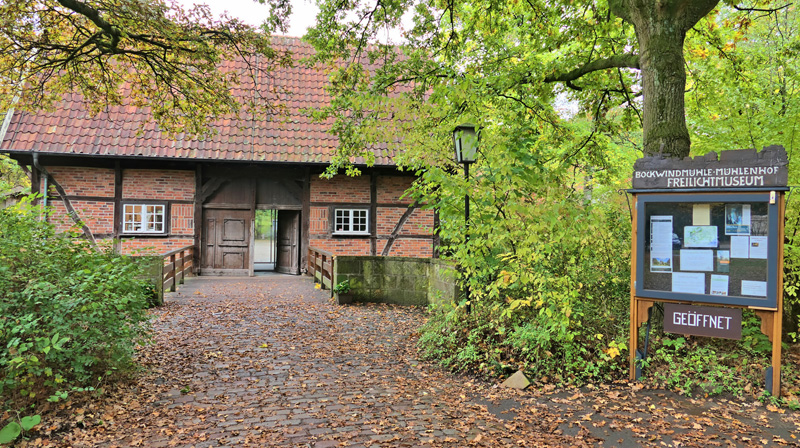 Torhaus - Medienwerkstatt-Wissen © 2006-2025 Medienwerkstatt