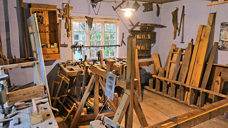 Schreinerei - allgemein - Medienwerkstatt-Wissen © 2006-2025 Medienwerkstatt