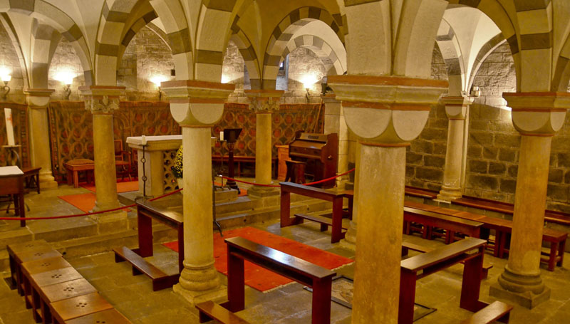 Kloster Maria Laach - Fotos 5 - Krypta - Medienwerkstatt-Wissen © 2006 ...