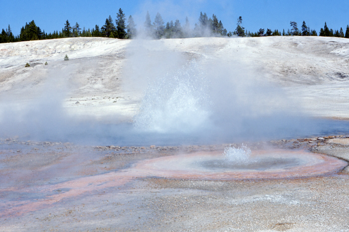 Geysire - Fotos 2 - Medienwerkstatt-Wissen © 2006-2023 Medienwerkstatt